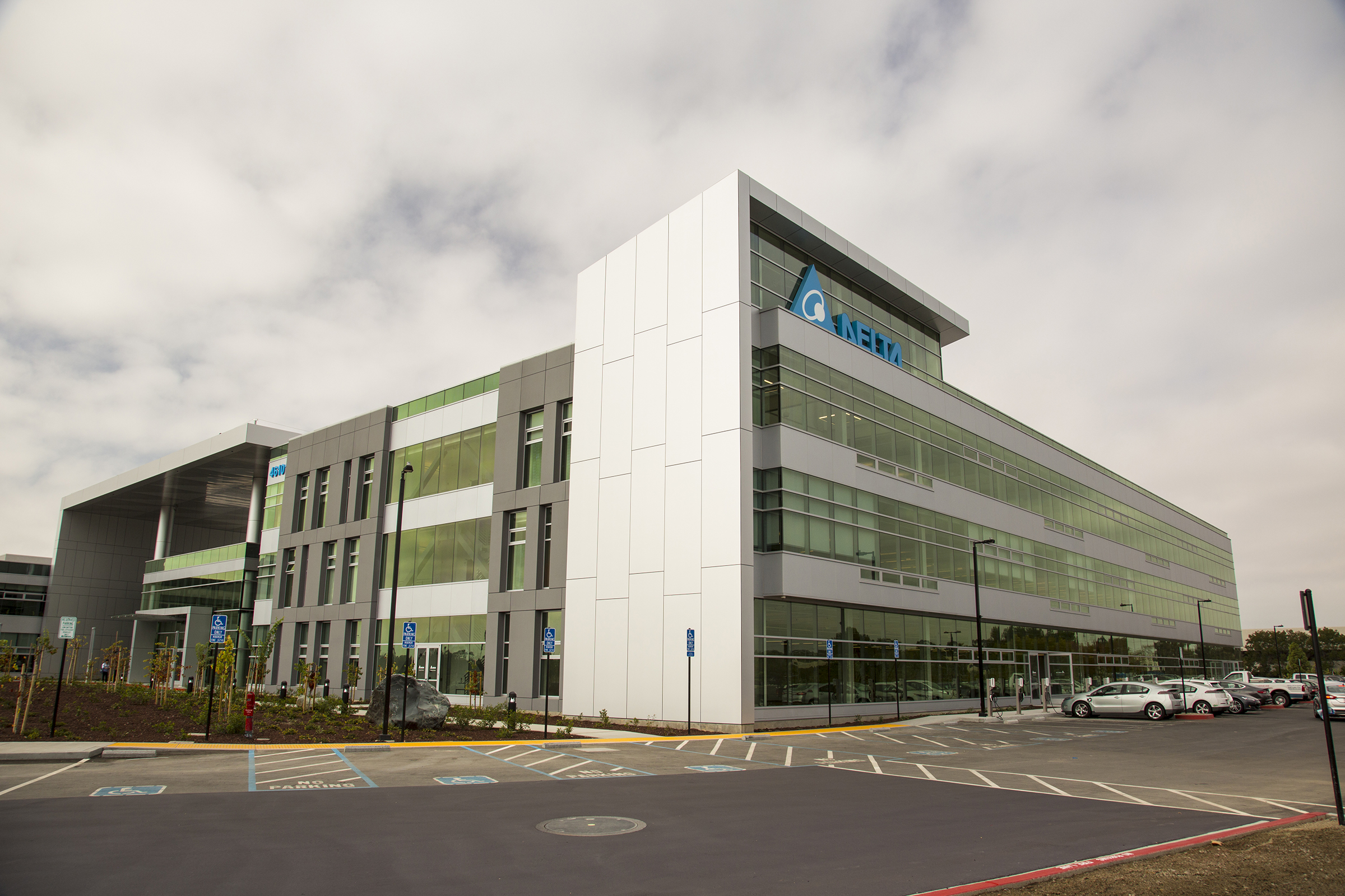 A Year in Review: Amerlux Lights the Way into Building Automation with ...